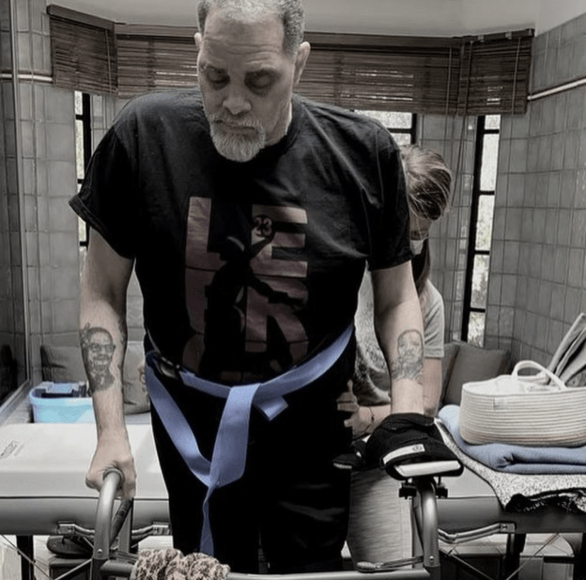 Comedian, actor #Sinbad LEARNING how to walk again after STROKE two ...